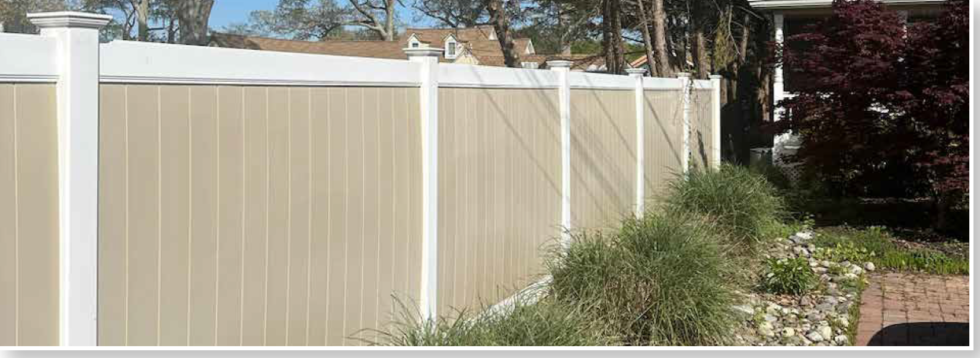 Vinyl Fencing - Iron World Manufacturing